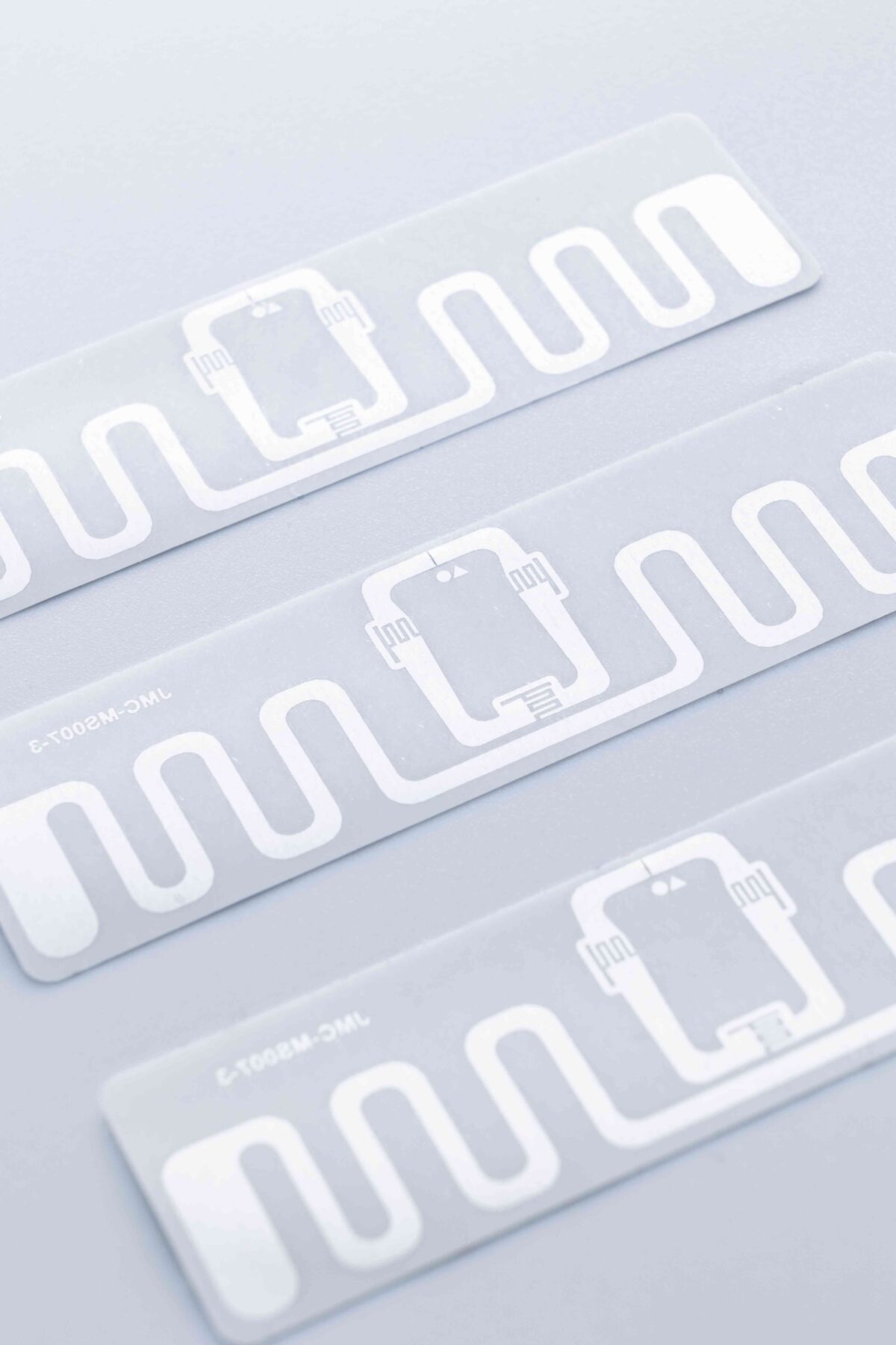 Chinook Inlay: an RFID inlay microwave safe