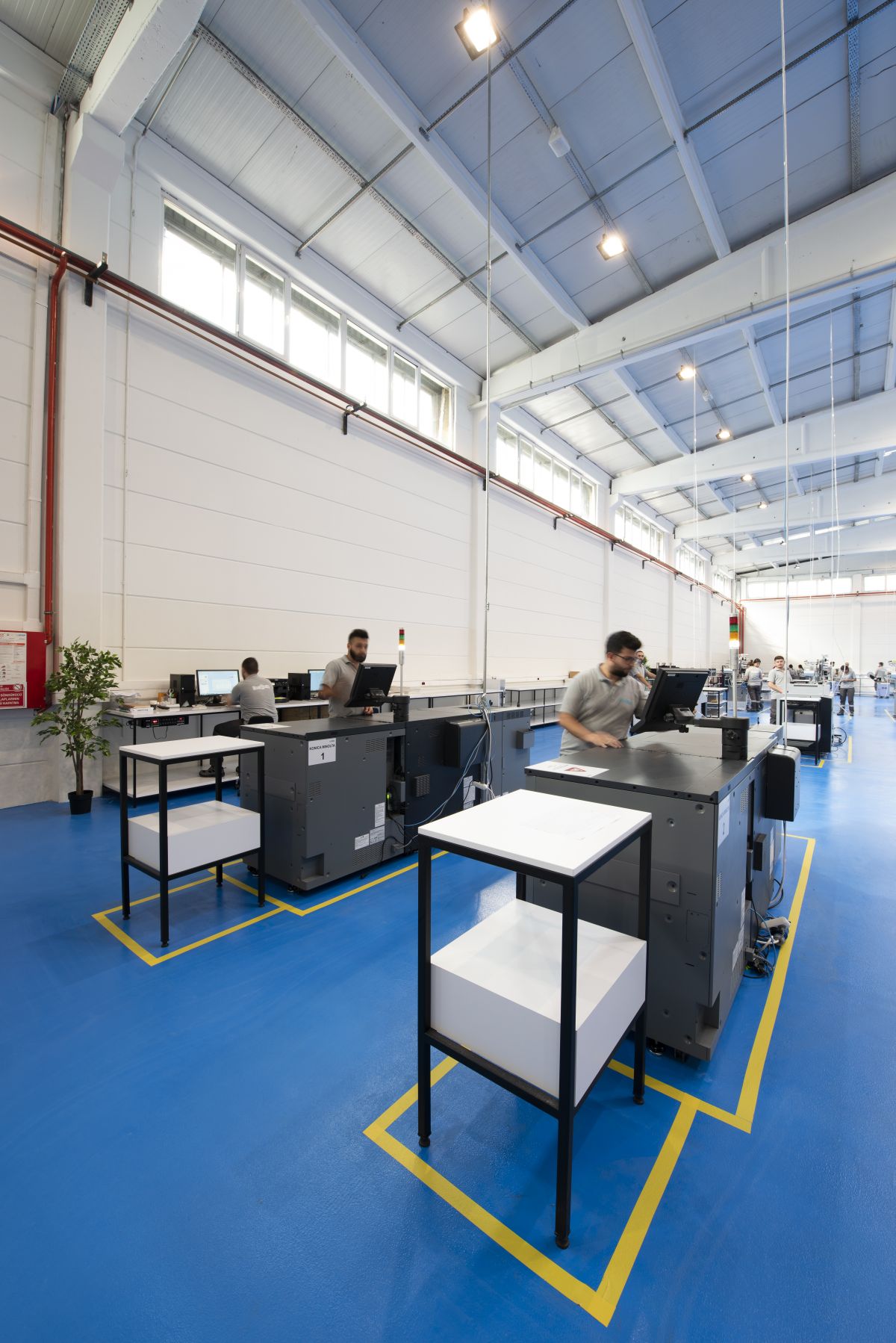 Clothing Brand Labels - Checkpoint Systems - RFID and RF Technology ...